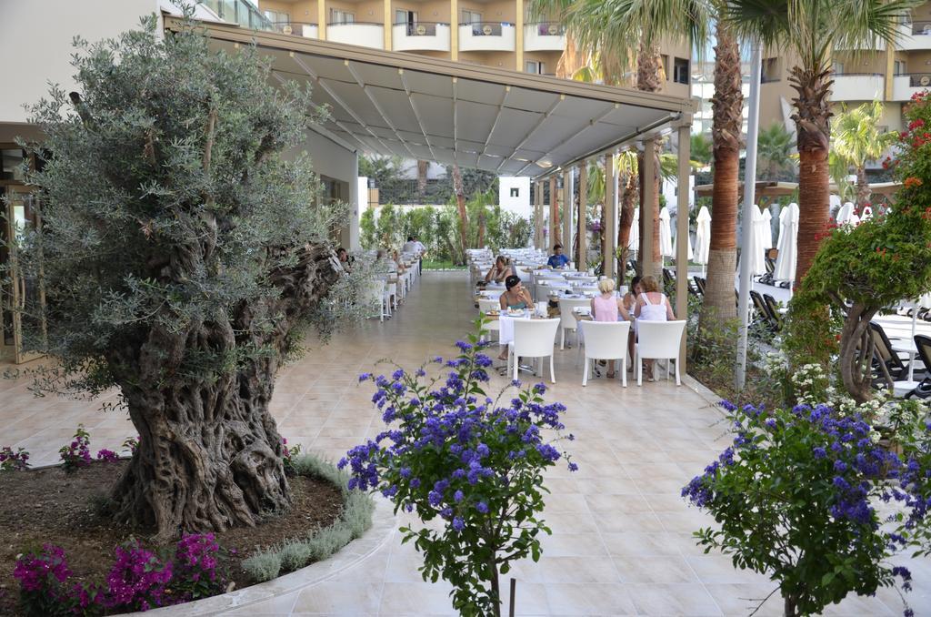 PORT SIDE RESORT SIDE