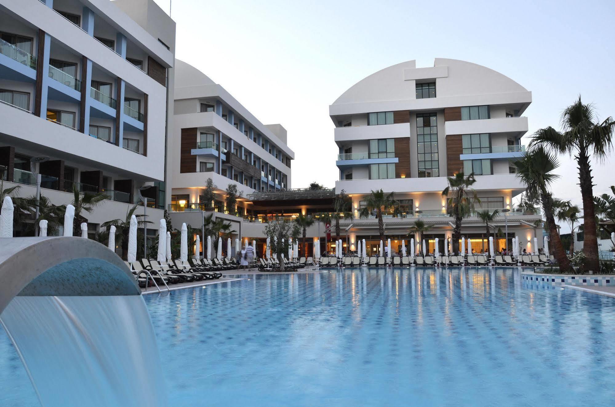 PORT SIDE RESORT SIDE