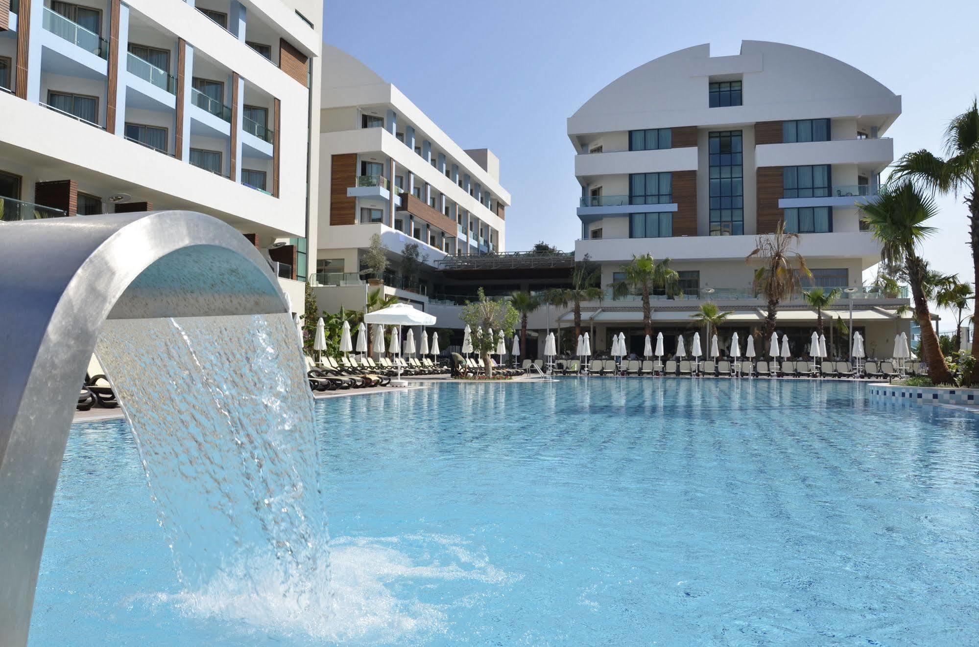 PORT SIDE RESORT SIDE